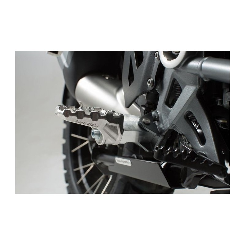 Pedane maggiorate regolabili SW-Motech EVO KTM 890 Adventure e SMT FRS ...